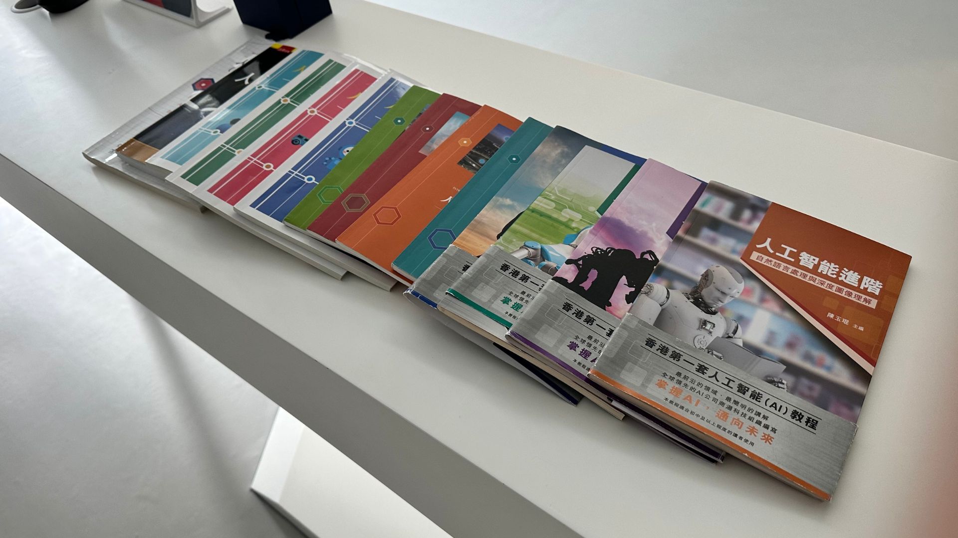 CFTime專訪｜商湯科技料首季推出廣東話大型語言模型 揭一原因亞洲地區發展AI比歐美優勝 - cftime.io